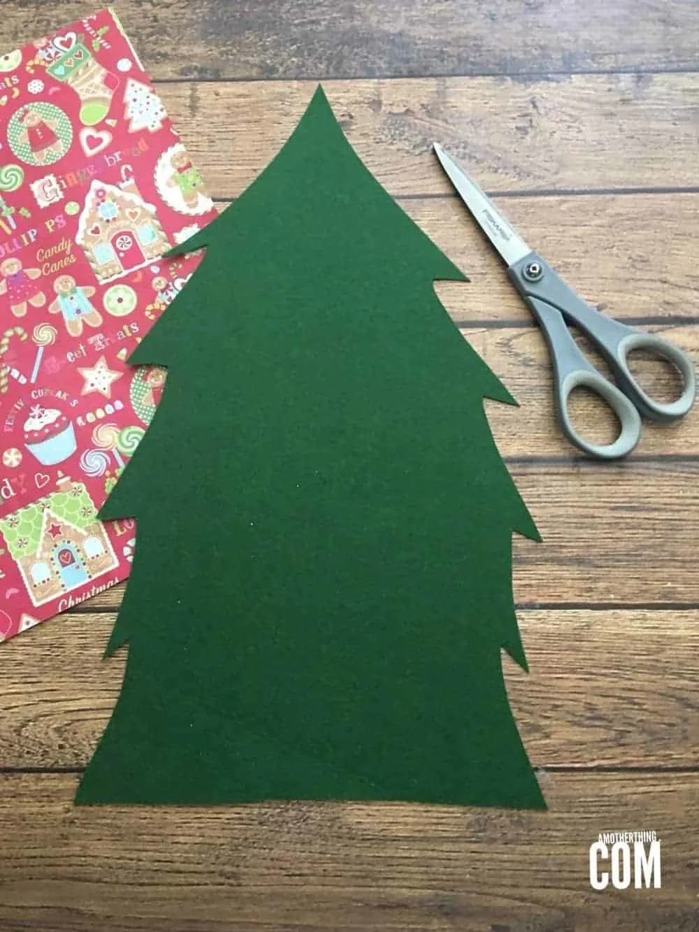 Christmas Craft - Felt Christmas Tree | It's a Mother Thing