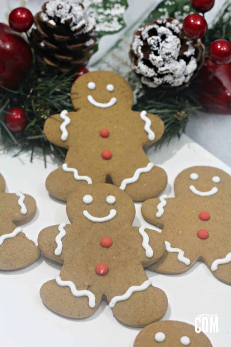 Old Fashioned Gingerbread Men | It's a Mother Thing