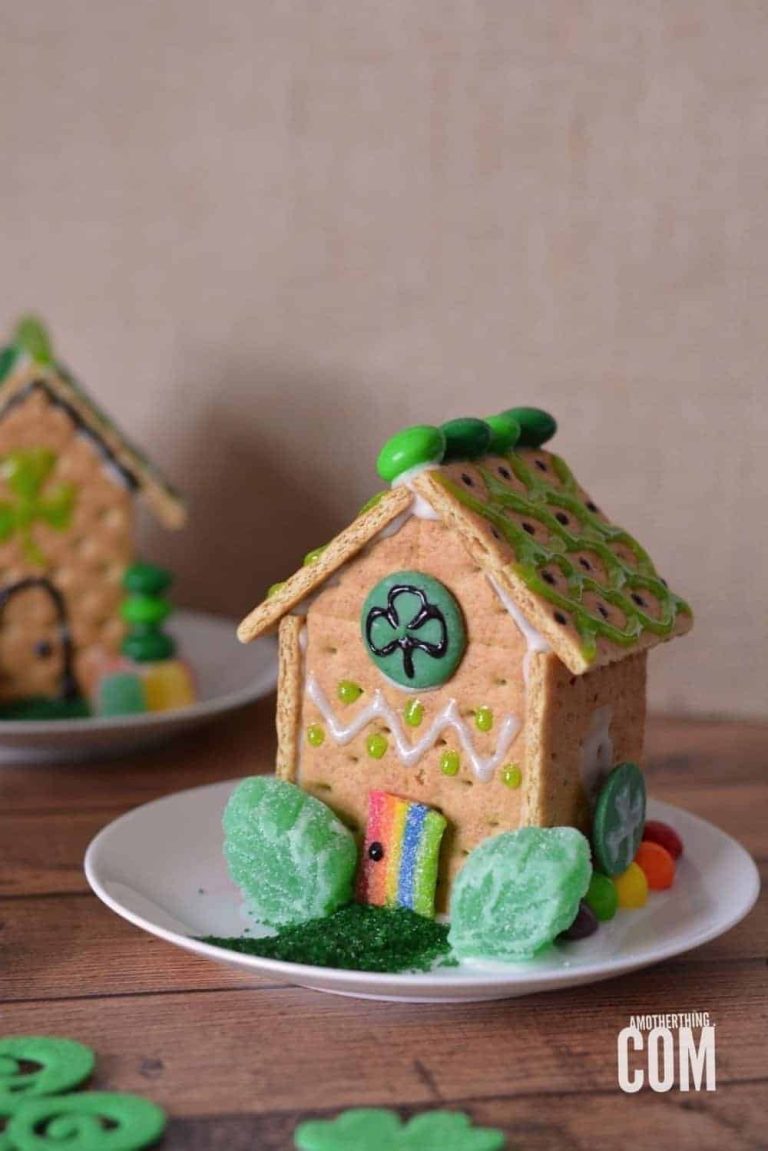 St Patrick's Day Leprechaun Houses | It's a Mother Thing