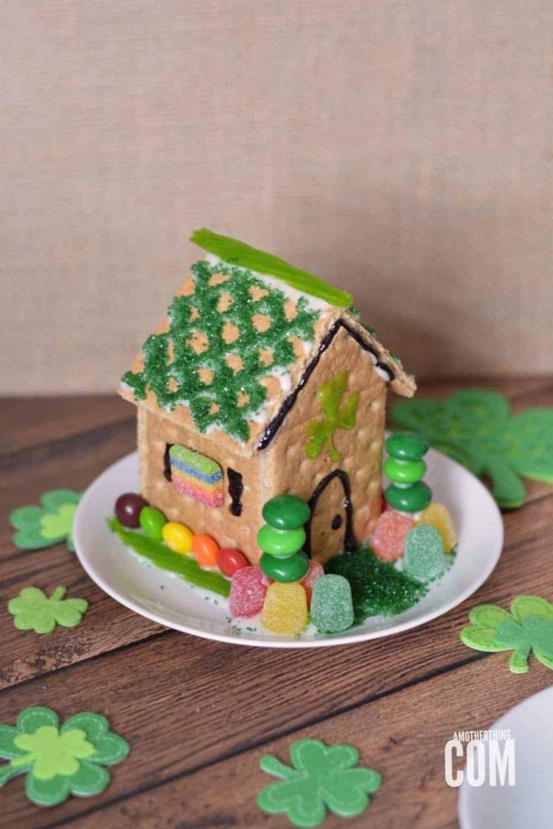 St Patrick's Day Leprechaun Houses | It's a Mother Thing
