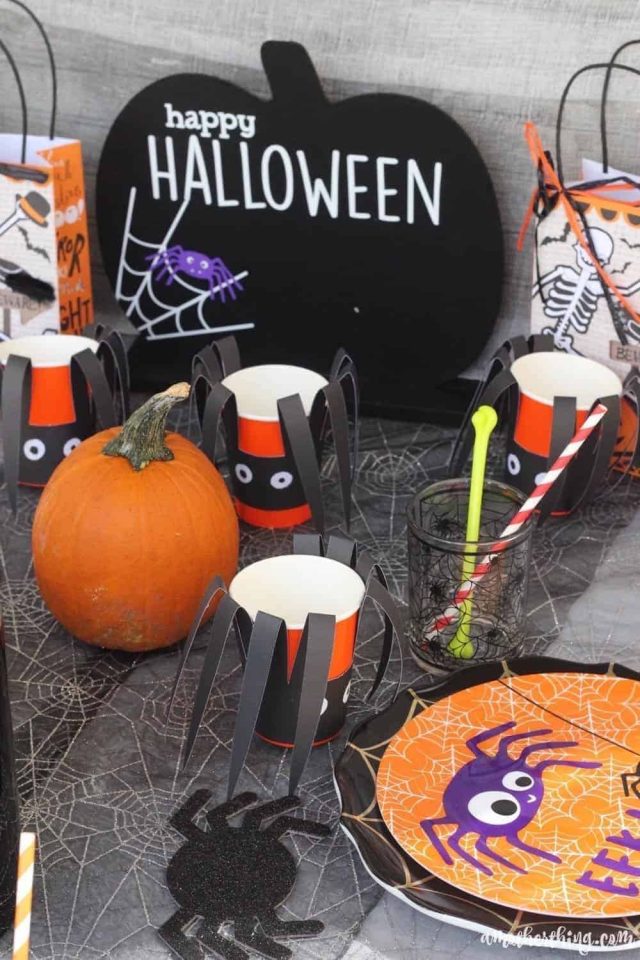 Spider-Themed Halloween Tablescape | It's a Mother Thing