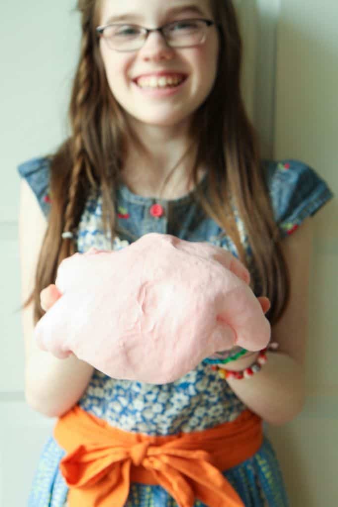What is Messy Play and Why Is It Important? | It's a Mother Thing