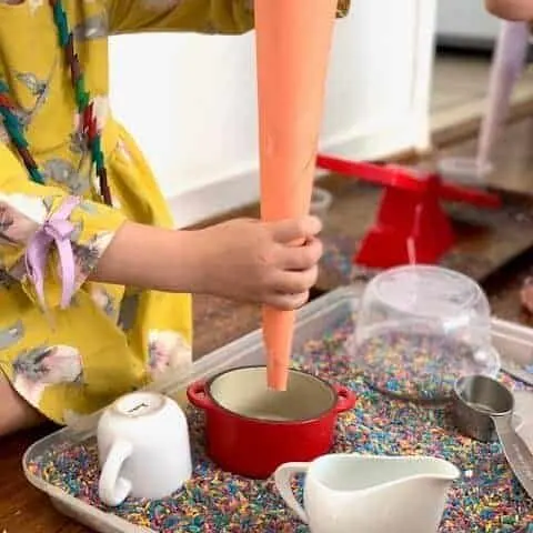 What is Messy Play and Why Is It Important? | It's a Mother Thing