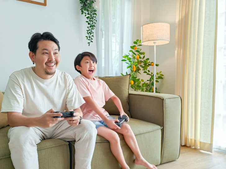 How to Encourage a Healthy Relationship with Gaming | It's a Mother Thing