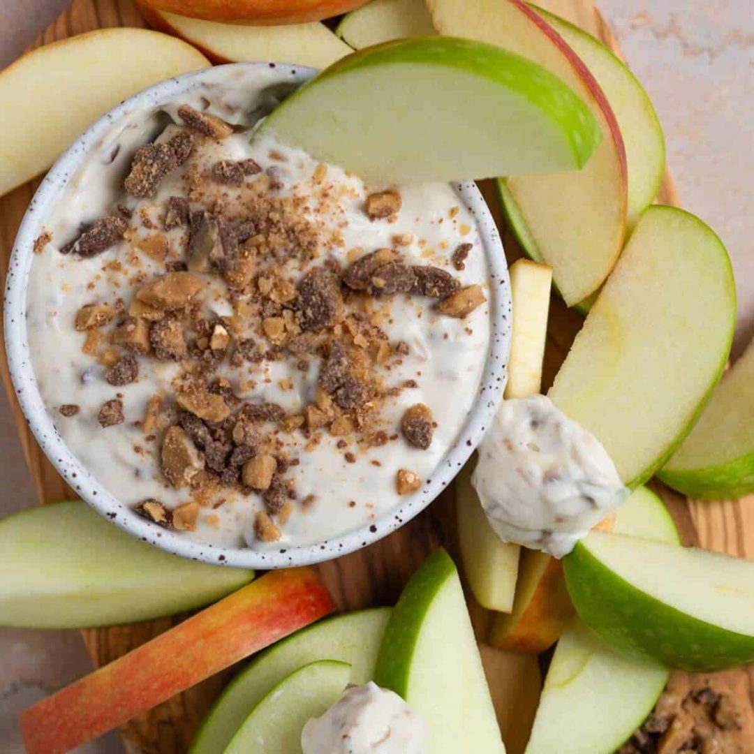 74 Best Easy Christmas Dip Recipes for a Holiday Party | It's a Mother ...